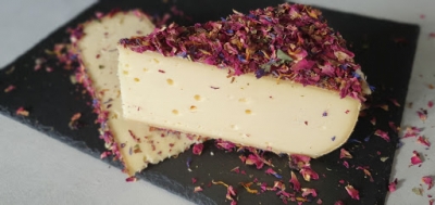 Tomme aux fleurs - Tout un Fromage